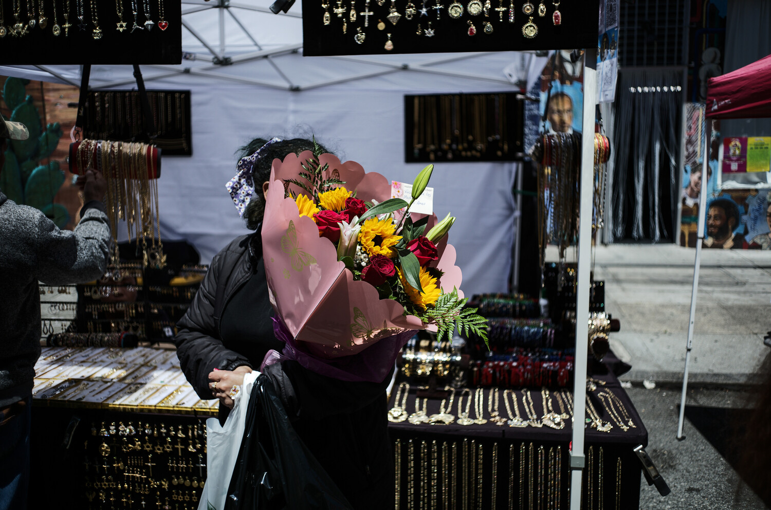 Photos: Mission flower vendors report low sales on Mother's Day - El ...