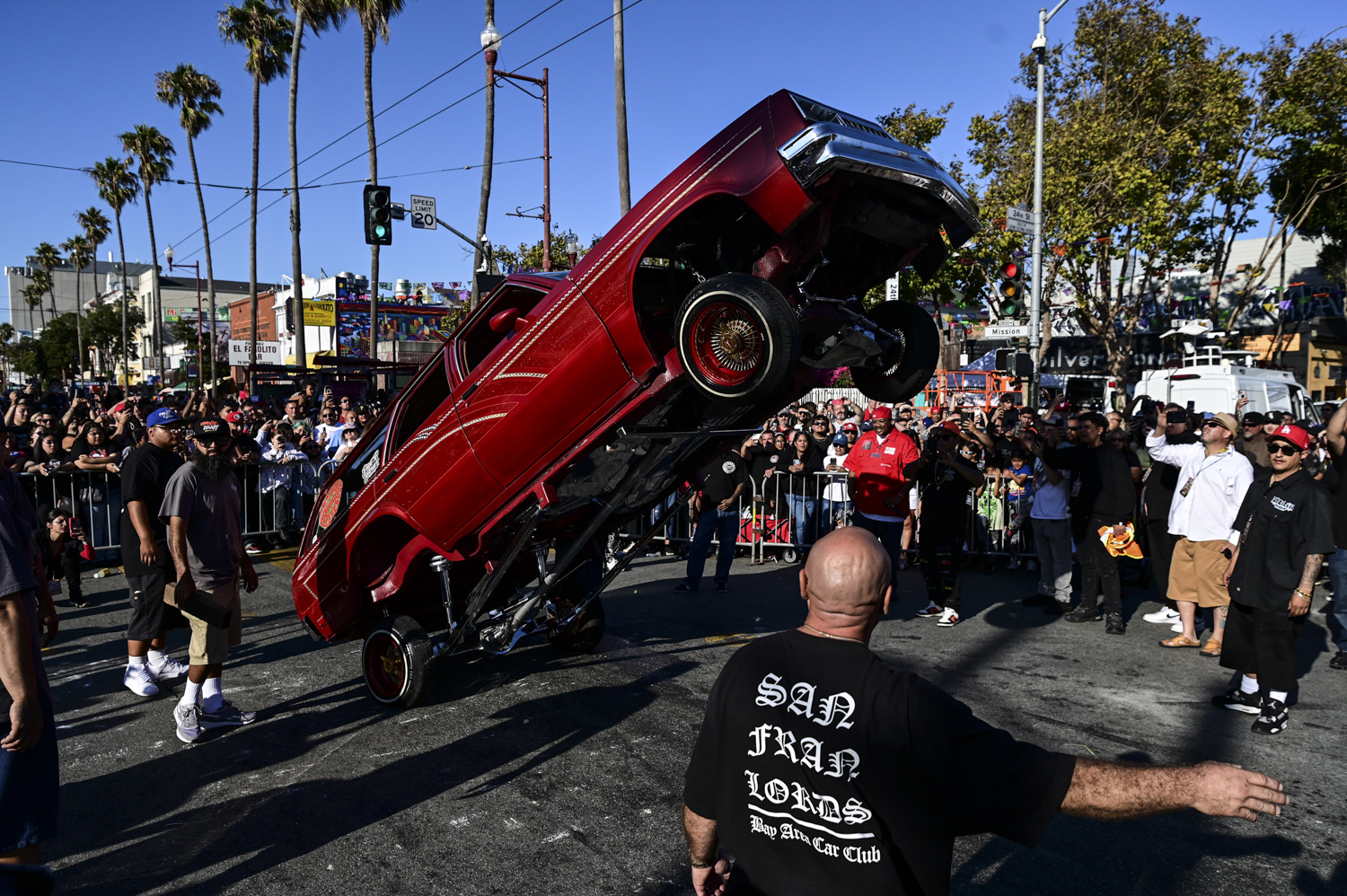 Photos: Lowrider parade brings thousands to S.F.’s Mission - El Tecolote